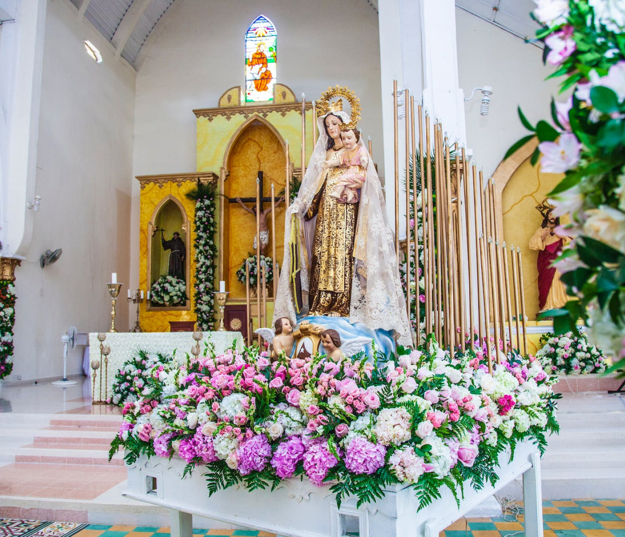 Innovating Church Altar Decorations for a Heavenly Ambiance – Eternity ...